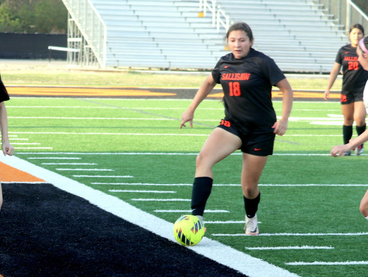 Sallisaw splits home matches with McAlester