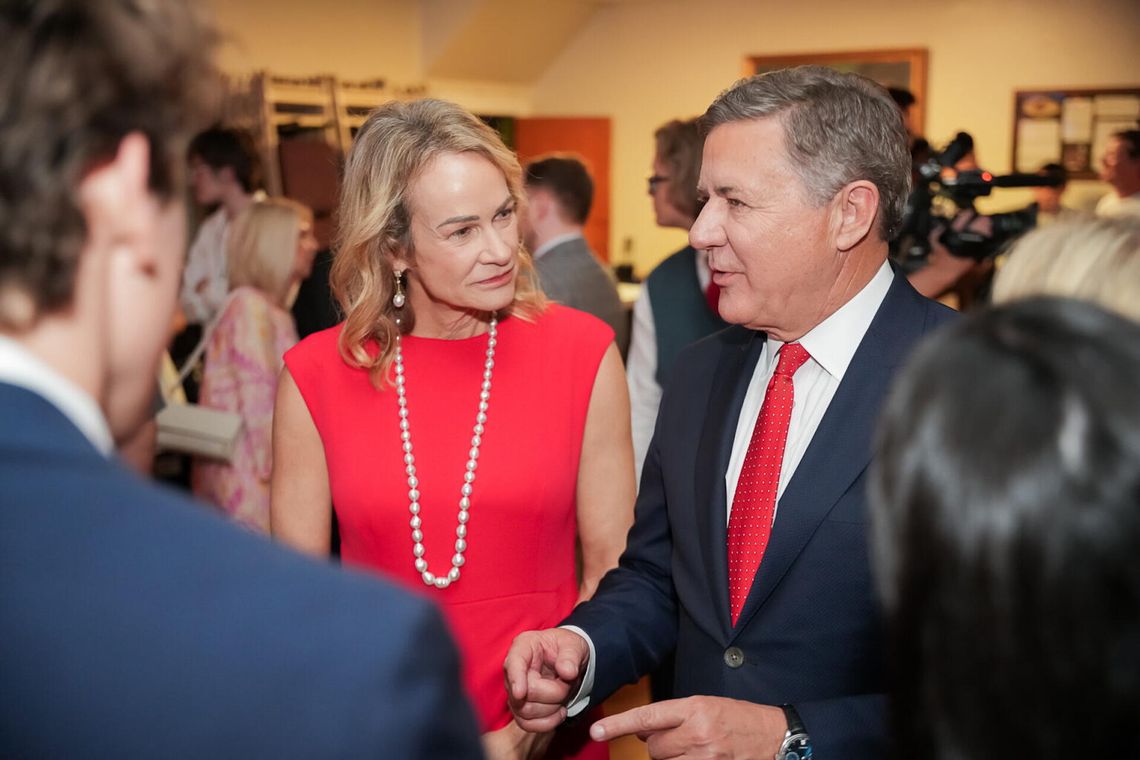 Voters narrow Oklahoma GOP gubernatorial field